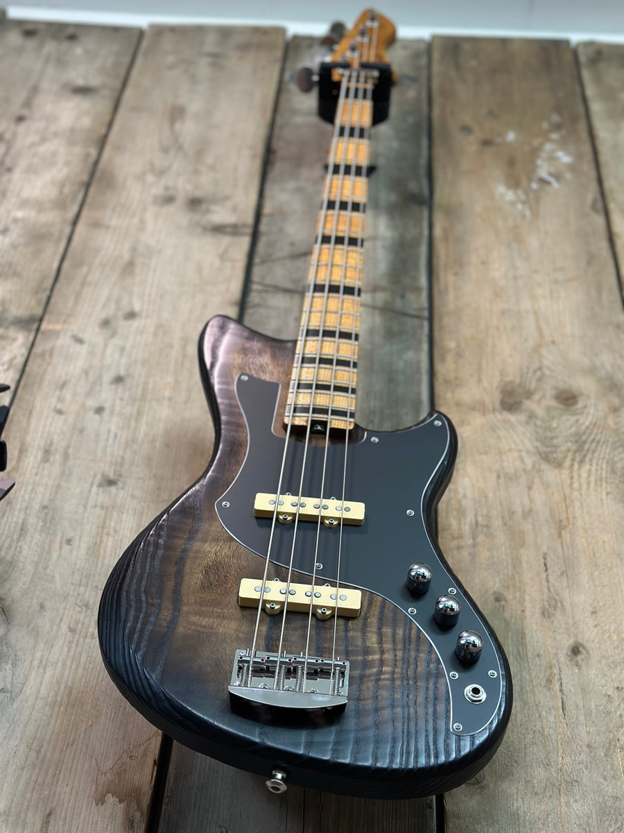 Mako Classic 4 String – Alpher Instruments